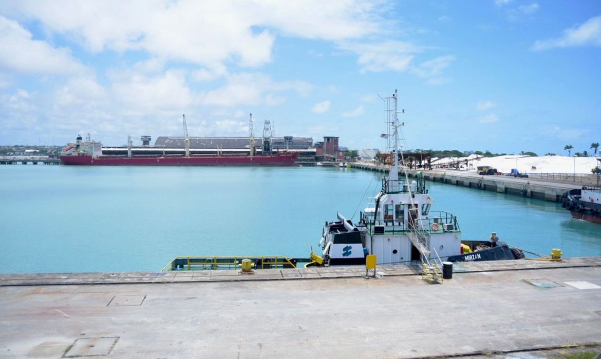Terminais nos portos de Maceió e Areia Branca (RN) são leiloados ...